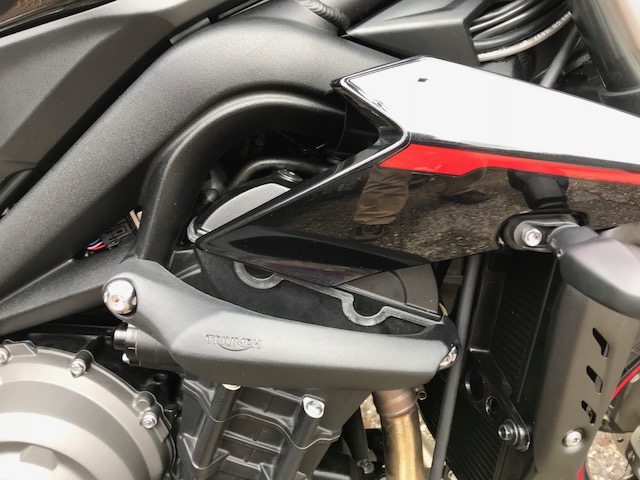 765 frame sliders... nice... - Accessories and Products - Street Triple