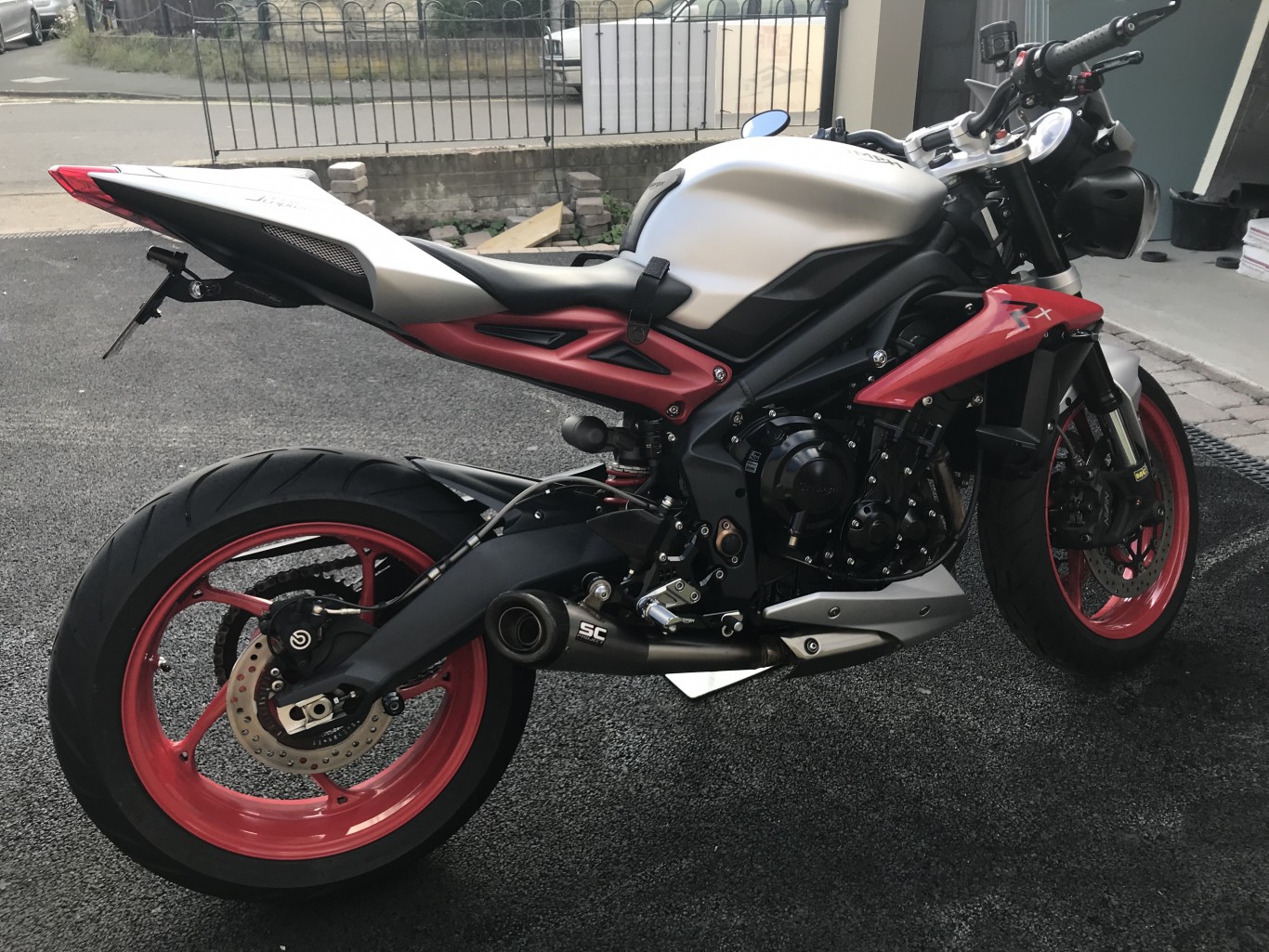 Arrow vs SC project - Exhaust Systems - Street Triple